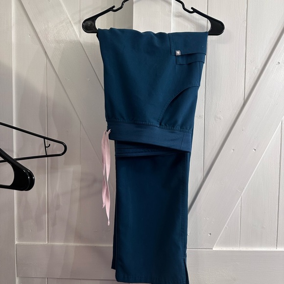 Figs | Pants & Jumpsuits | Figs Xl Kade Cargo Bottom Deep Reef | Poshmark